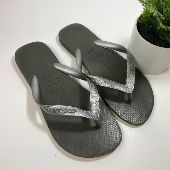 Havaianas | Shoes | Silver Havaianas Flip Flops Slippers | Poshmark